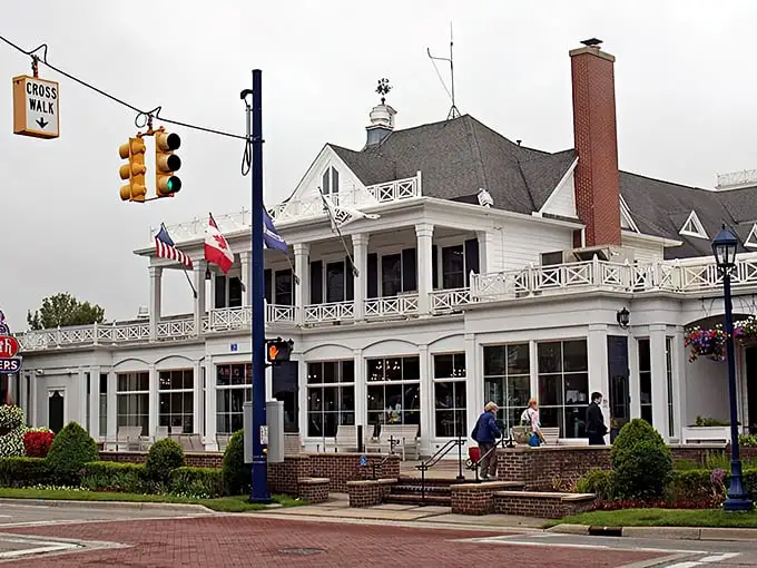 The grand white colonial facade of Zehnder's stands like a Southern mansion that somehow landed in Michigan's Little Bavaria. Chicken paradise awaits!