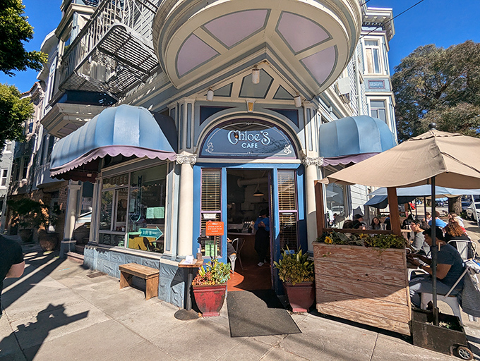 The Victorian charm of Chloe's exterior isn't just Instagram bait—it's your first clue that breakfast magic awaits inside.