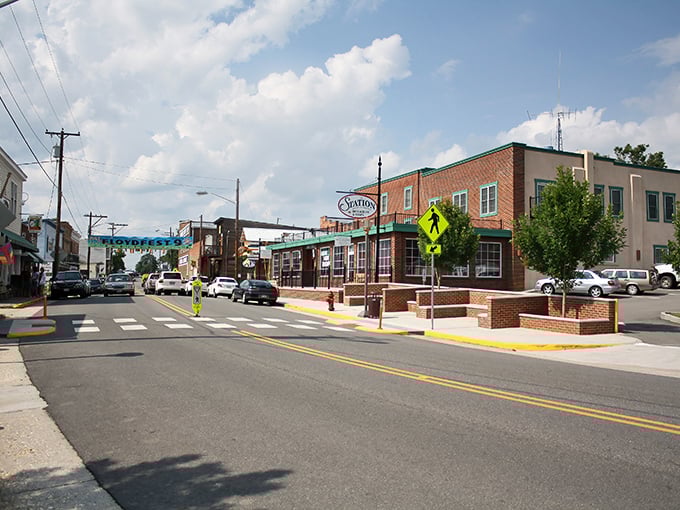 Main Street magic! Floyd's downtown invites you to slow down and savor a pace where "rush hour" means three cars at the only stoplight.