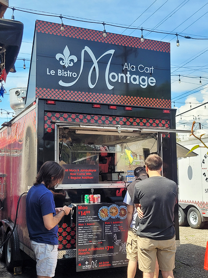 The food cart revolution at its finest: Le Bistro Montage Ala Cart brings legendary mac and cheese to Portland's vibrant street food scene.