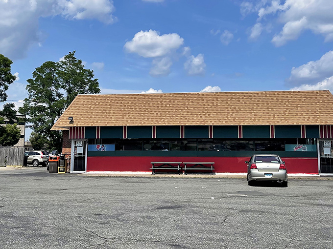 The architectural equivalent of comfort food – Augie & Ray's red and blue exterior promises no-nonsense deliciousness without the frills or fuss.