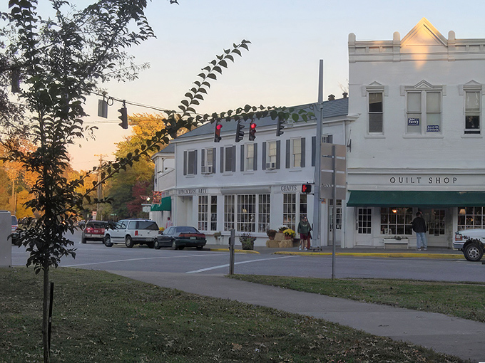 If towns had personalities, this one would be the neighbor with great stories and a freshly baked pie. It’s a perfect spot to slow down, take it all in, and enjoy life’s simple joys.