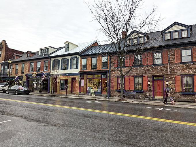 These weathered facades have witnessed centuries of American life. Each brick and shutter tells a chapter in Gettysburg's ongoing story.