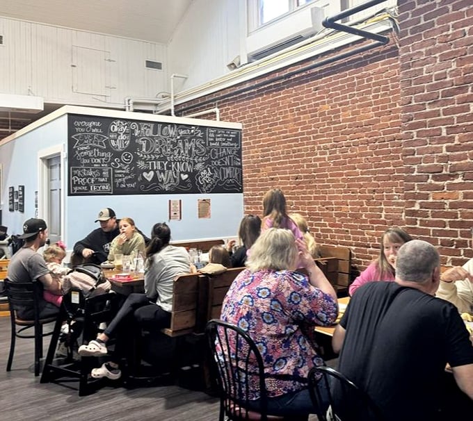 The true measure of a great restaurant isn't just in its food, but in the chorus of satisfied murmurs from tables filled with regulars and first-timers alike.