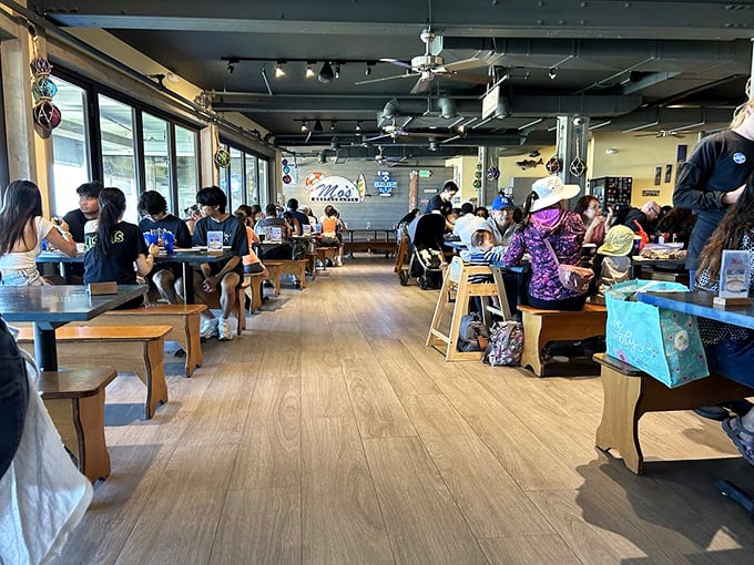 A full house is the best review—locals and visitors alike gathering for that communal coastal experience that keeps Mo's thriving year after year.