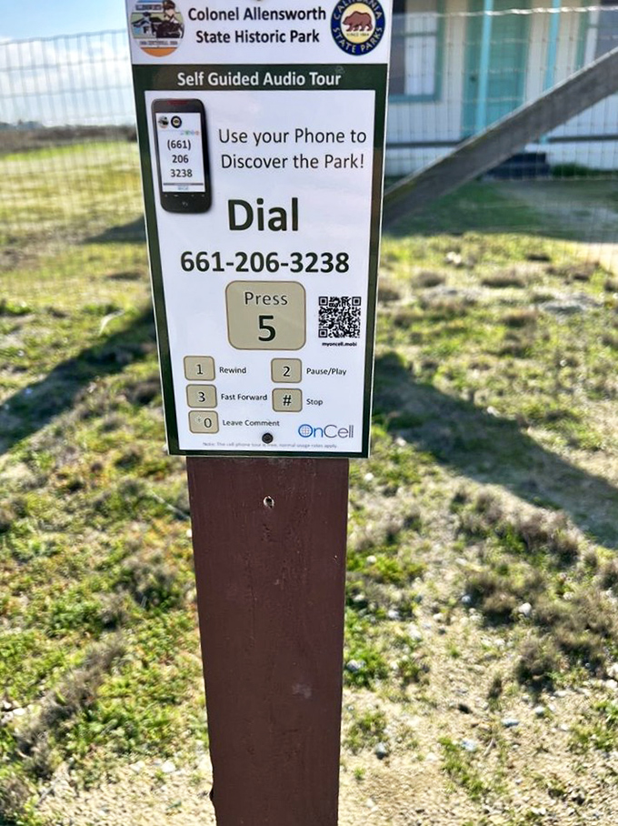 Technology meets history—this audio tour sign lets you hear the echoes of the past while standing firmly in the present.