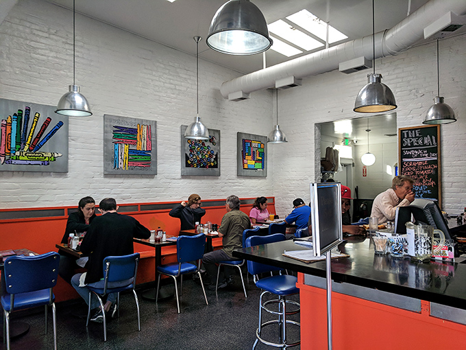 Where strangers become temporary breakfast companions. The collective pursuit of perfect eggs creates a unique camaraderie you won't find at dinner.
