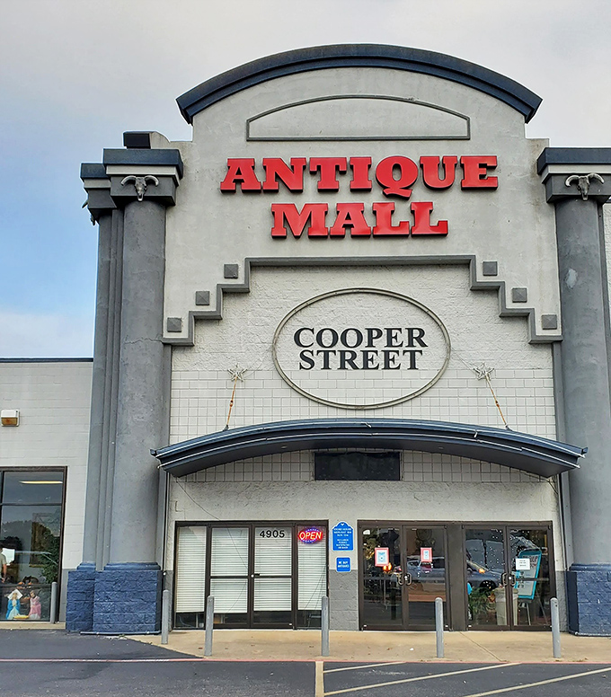 Cooper Street's grand entrance looks more like a movie palace than an antique mall—and the treasures inside are equally dramatic.