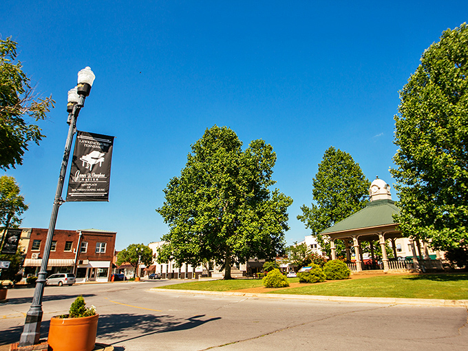A charming town square in Lawrenceburg’s affordable downtown district—your Social Security check just breathed a sigh of relief. 