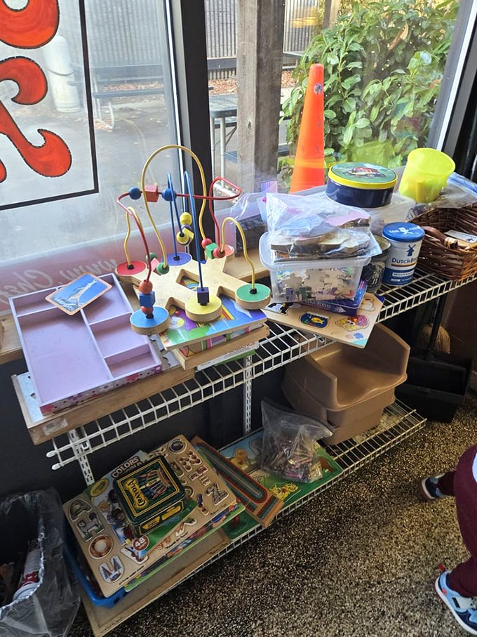 A thoughtful touch—toys for the little ones while parents refuel. Because hangry kids and hot coffee don't mix well.