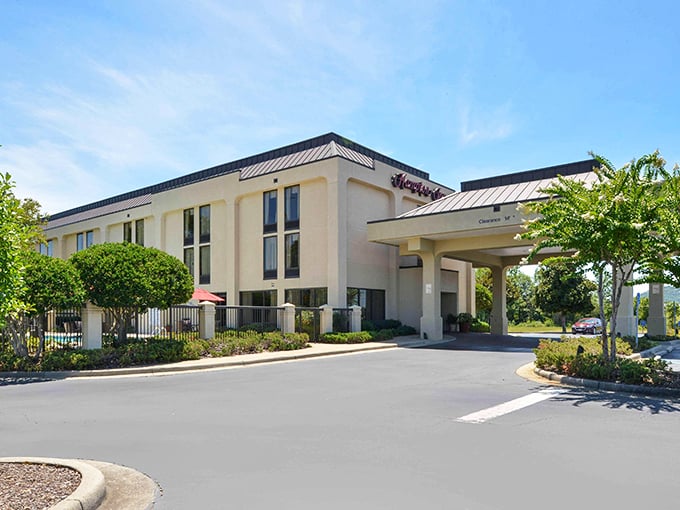 After a day of exploration, Hampton Inn offers that "ahh, finally" moment when your feet are tired but your spirit's still soaring.