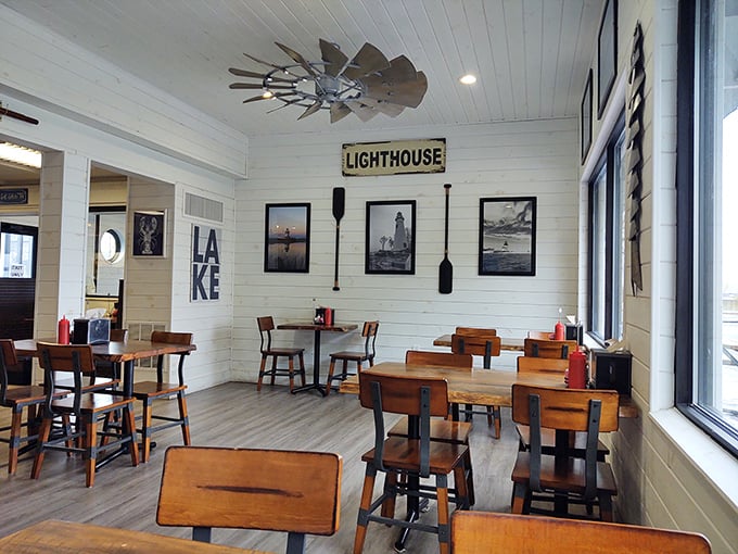 Nautical touches and "LAKE" signs remind you exactly where your delicious meal originated—just beyond those windows.