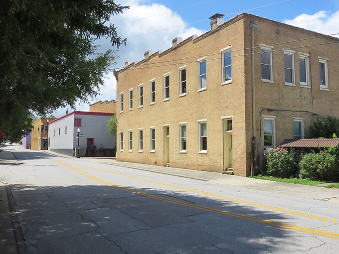 Newberry's courthouse stands as a gleaming white testament to small-town pride and preservation. Some landmarks just improve with age!