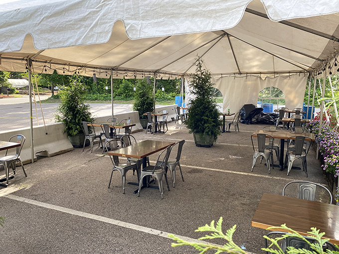 Outdoor seating that transforms a simple parking lot into an al fresco dining experience. Massachusetts weather permitting, of course.