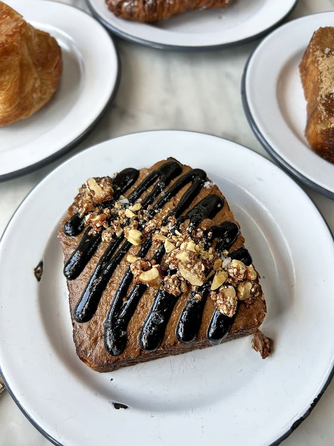 Pumpkin pie meets halva on toast – because sometimes fusion food gets everything absolutely, wonderfully right.