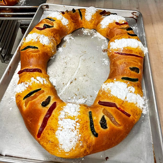 The festive Rosca de Reyes—a ring-shaped celebration that proves the best traditions are the ones you can eat.