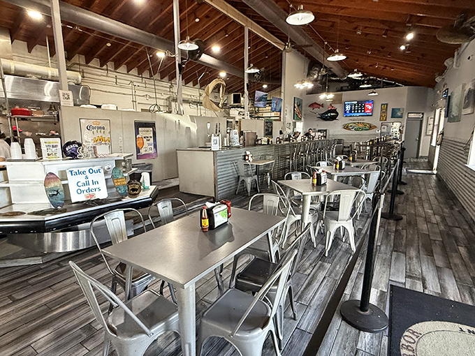 No white tablecloths here – just honest food served in a space where you can actually hear your dining companions. Revolutionary concept!