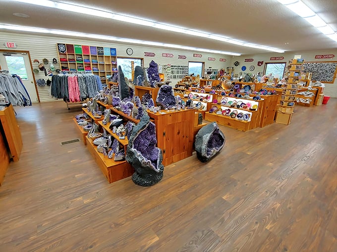The gift shop offers take-home treasures almost as dazzling as what's underground. Those amethyst geodes are practically begging to become bookends!