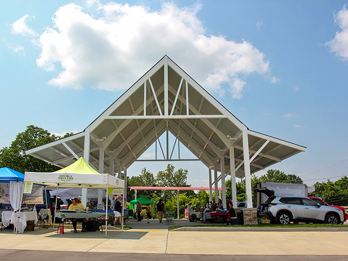 This modern market pavilion brings together farmers, artisans, and hungry locals under one architecturally impressive roof. Saturday mornings done right.