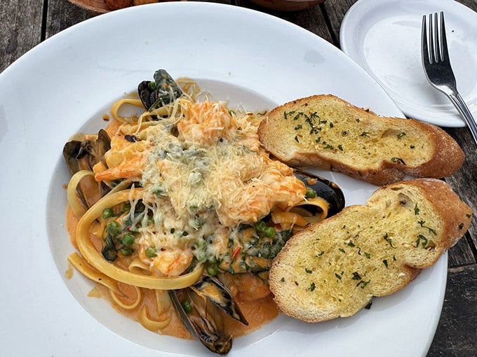Seafood pasta that doesn't skimp on the stars of the show. Those mussels and shrimp aren't hiding—they're proudly taking center stage.