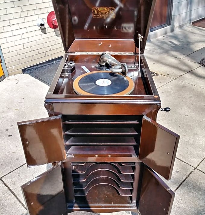 The original music streaming service – this gorgeous Victrola record player reminds us that sometimes, vintage technology sounds better.