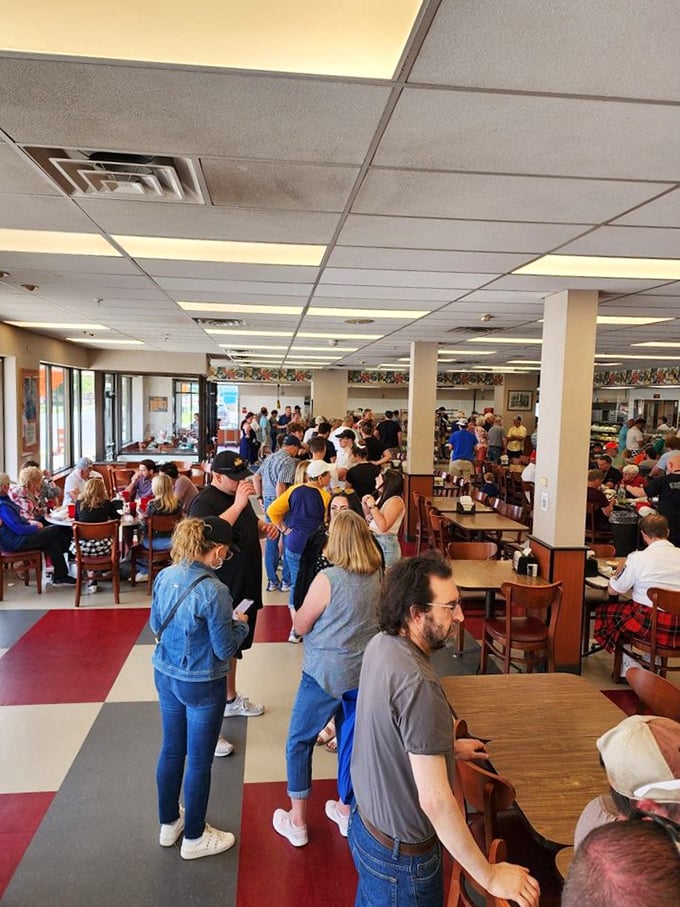 The line forms with the precision of a well-choreographed dance—Hoosiers united in their quest for deli greatness.