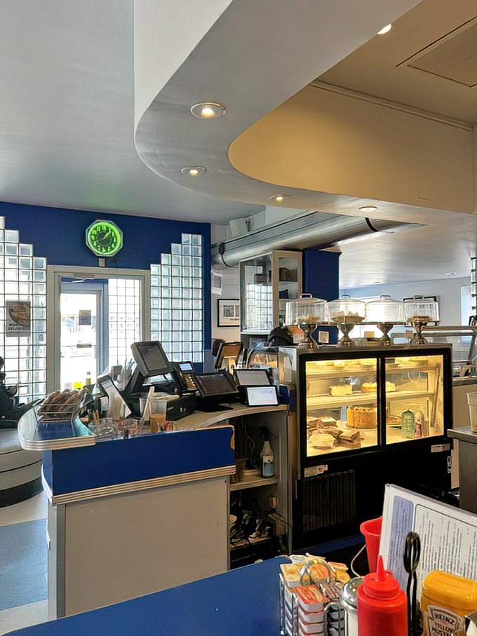 Glass blocks and blue trim—architectural details that scream "good food inside" in the universal language of diner design.