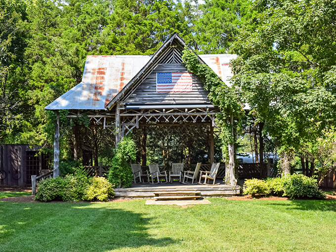 American flags and rocking chairs – the unofficial symbols of Leiper's Fork's particular brand of patriotic relaxation.
