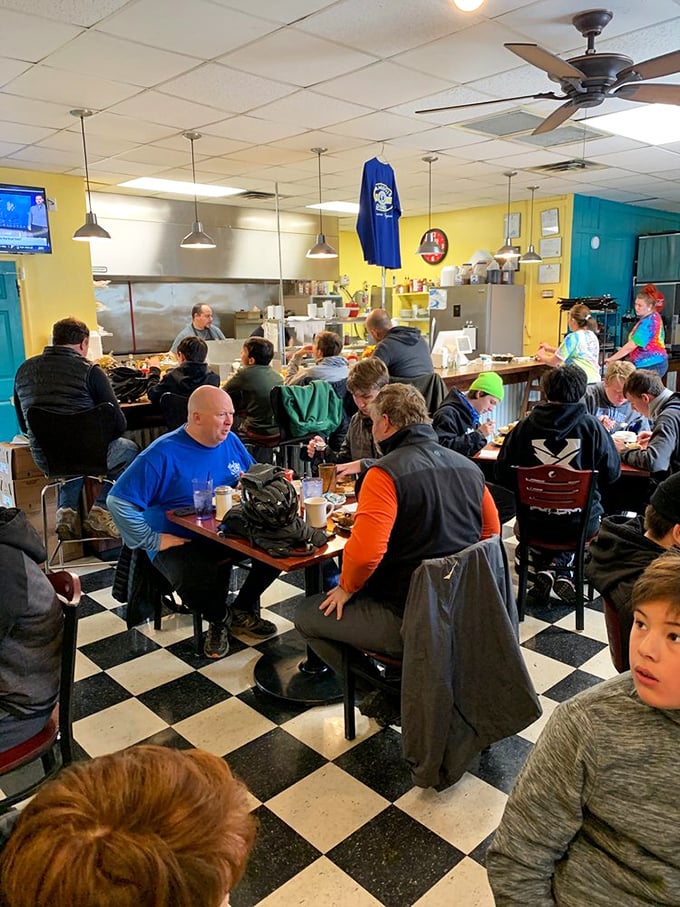 The true measure of a great diner – when hikers, locals, and travelers all gather under one roof, connected by good food and better conversation.