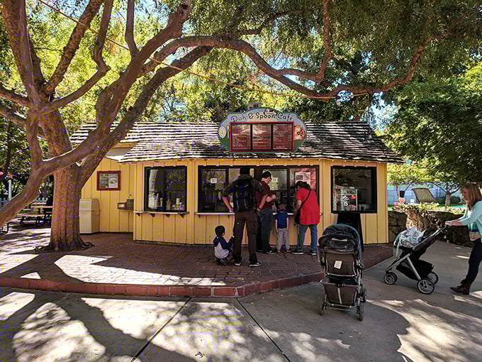 The cheery yellow Dish and Spoon Café serves up kid-friendly fare, though thankfully no one has seen them running away together as the nursery rhyme suggests.