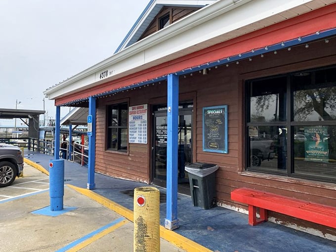 The entrance says it all – unpretentious, welcoming, and promising the freshest catch this side of catching it yourself.