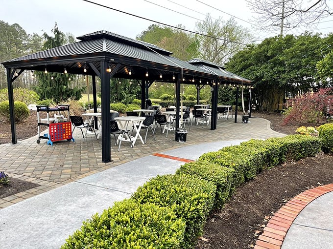 Garden-side dining that makes every breakfast feel like a special occasion. Virginia mornings were made for outdoor tables like these.