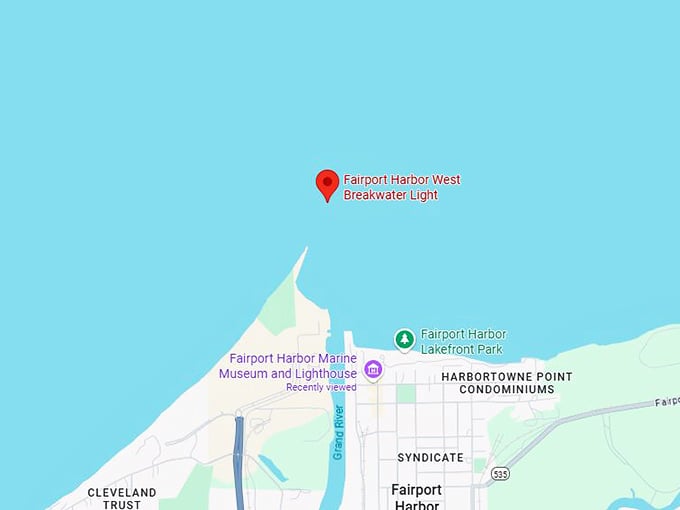 16. fairport harbor west breakwater light map