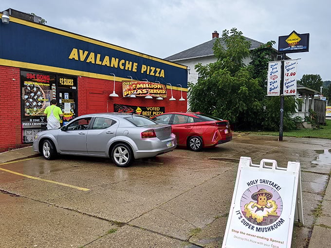 When the parking lot's this full, you know the locals have spoken about quality.