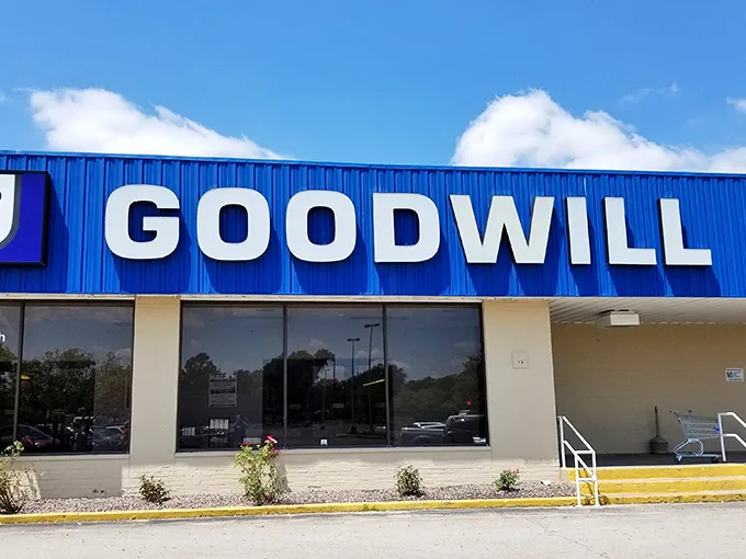 Bright blue against the Illinois sky, this Goodwill promises adventures in bargain hunting that would make even the most frugal shopper giddy.