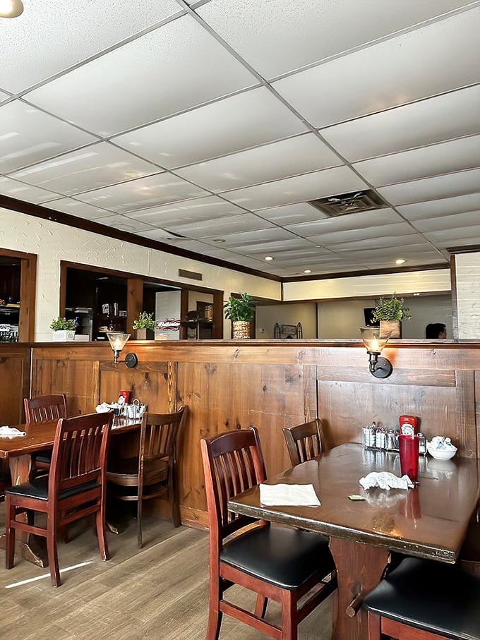 Wooden paneling that gives the restaurant its namesake wraps the dining area like a warm hug from your favorite aunt—the one who always has cookies ready.