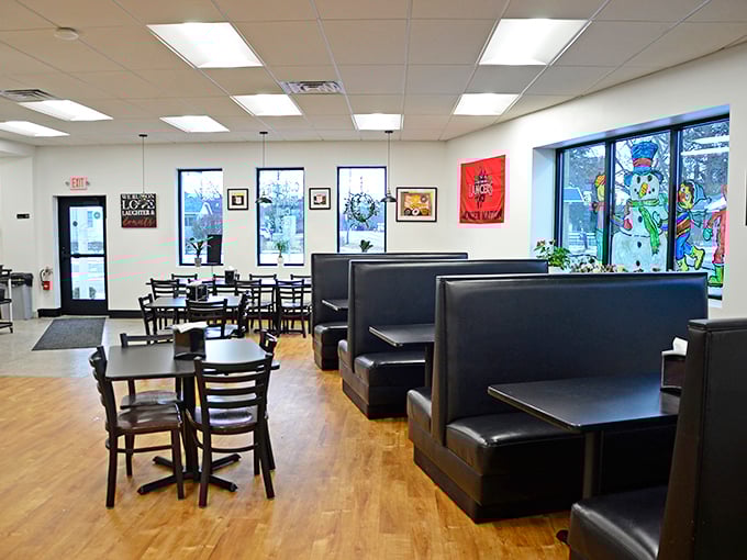 Simple, clean, and functional – the dining area might not win design awards, but it lets the donuts be the real stars of the show.