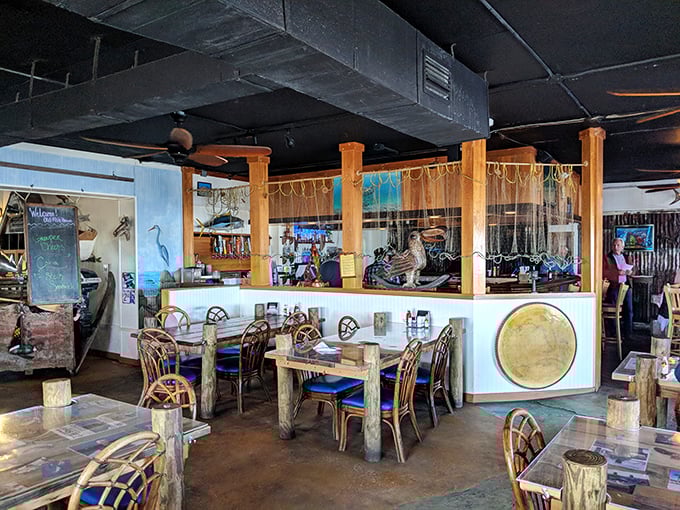 Rustic wooden tables, fishing nets, and nautical décor create that perfect "I've discovered something special" atmosphere that makes seafood taste twice as good.