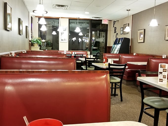Red vinyl booths that have cradled countless Cincinnati residents through late-night cravings and midday hunger pangs—the ultimate comfort zone.