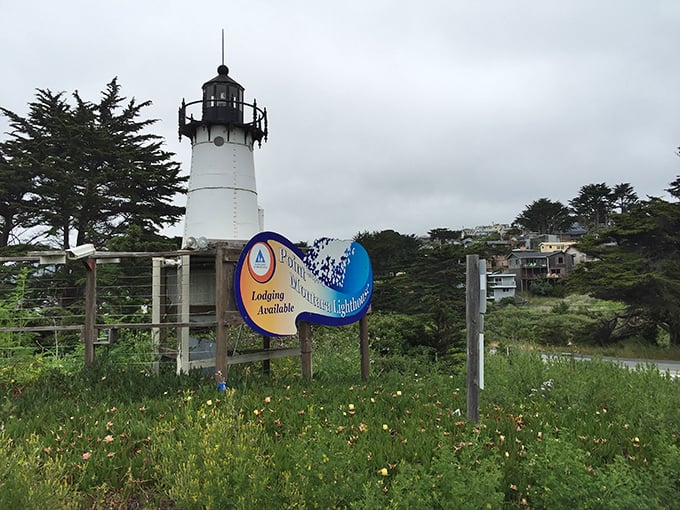 "Lodging Available" might be the three most magical words in the English language when they're attached to a historic lighthouse. Budget travelers, rejoice!