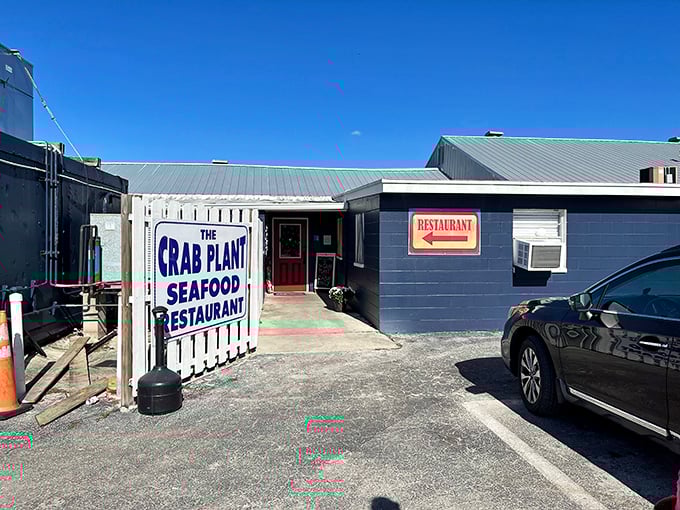 Blue-collar seafood at its finest! The Crab Plant's no-nonsense exterior hides seafood that would make a mermaid jealous.