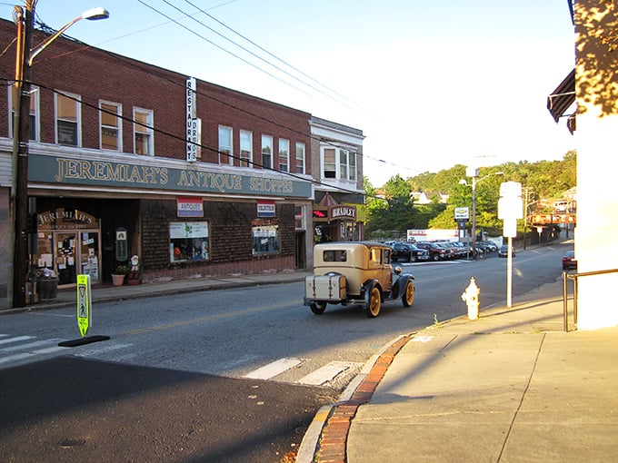 Downtown Putnam offers that quintessential New England charm without the Cape Cod prices—just add a coffee and a leisurely stroll.