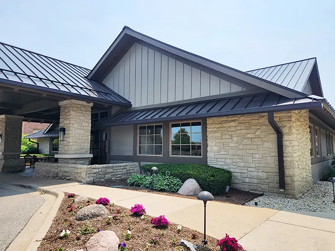 The clean lines and natural stone of Stoney River create a setting that whispers, "Your steak is in good hands here."