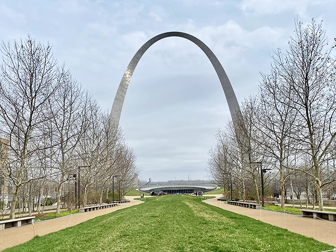 The Gateway Arch reminds you that big-city excitement is just minutes away, offering Maplewood residents the best of both worlds—small-town living with metropolitan perks.