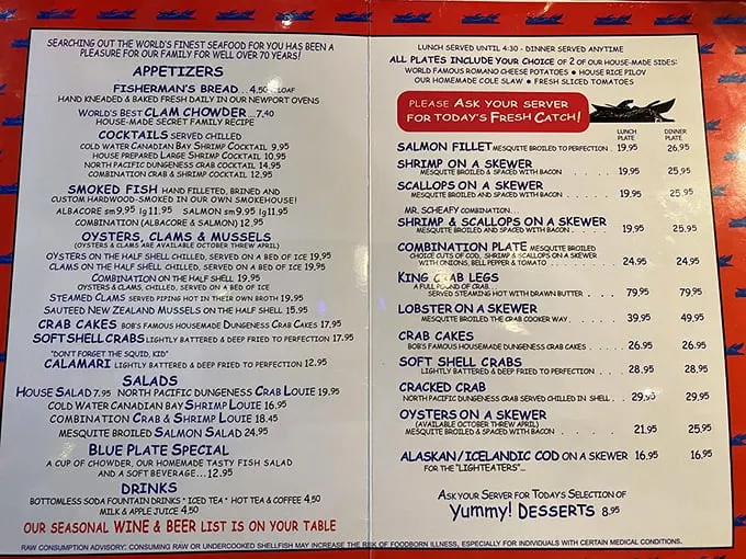 A menu that reads like seafood poetry – straightforward classics without flowery descriptions. The paper might be simple, but what arrives on your plate is anything but.
