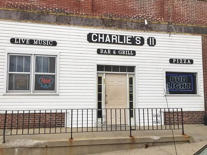 Charlie's II doesn't need fancy frills—just perfectly crispy pizza, cold beer, and the promise of live music that brings the whole town together.