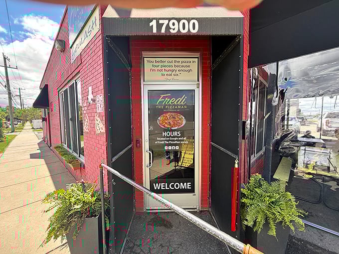 "You better cut the pizza in four pieces" – Fredi's door wisdom is the perfect appetizer for what's inside.