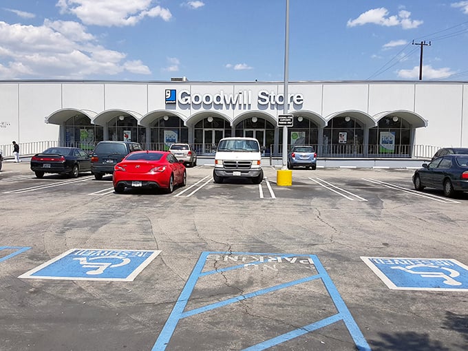Goodwill's Los Angeles Campus shines like a beacon for thrift enthusiasts. The parking lot full of cars tells you the secret's definitely out!