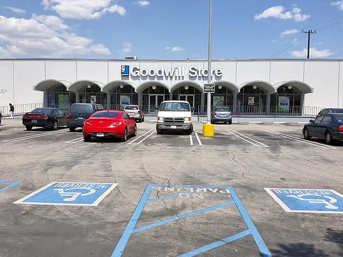 Goodwill's Los Angeles Campus shines like a beacon for thrift enthusiasts. The parking lot full of cars tells you the secret's definitely out!