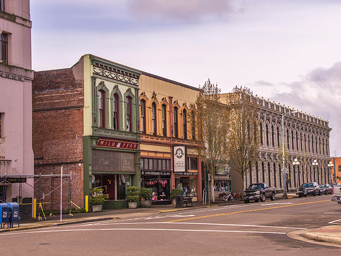 Salem's buildings shine with possibility! The capital city offers big amenities with small-town prices—a budget-friendly recipe for retirement success.